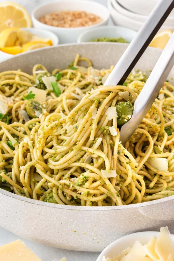 Green olive pasta with lemon and breadcrumbs - Rhubarbarians